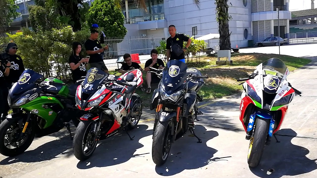 Jetron Black Gold Superbike Racing Oil - YouTube