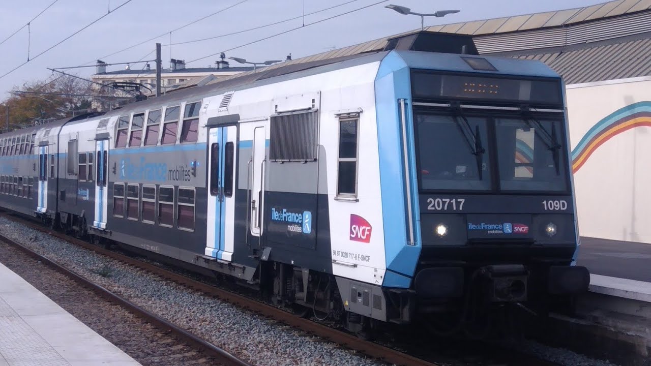 [RER D] Départ D'une UM2 Z20500 IDFM En Gare De Villiers le bel Gonesse Arnouville - YouTube