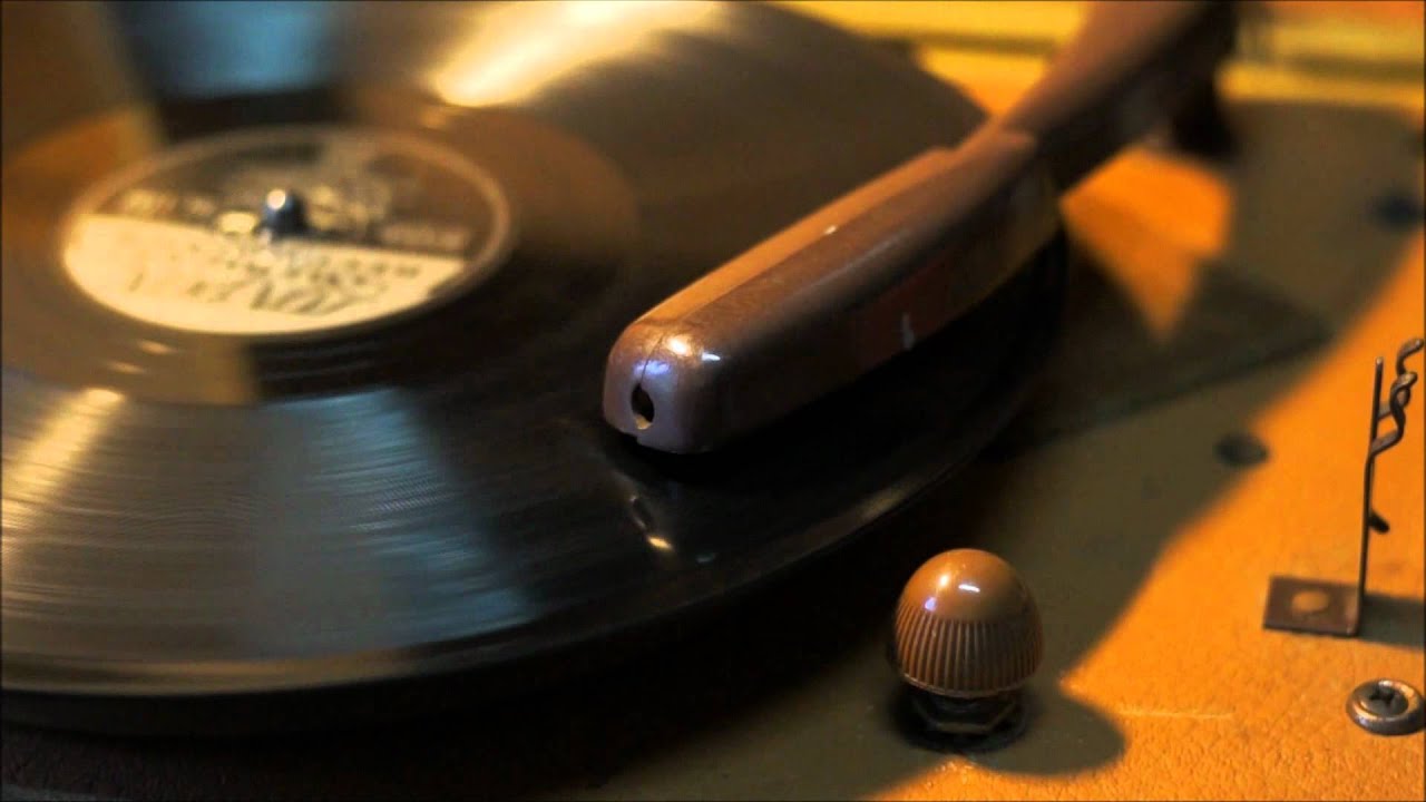 Indian Love Call, by Slim Whitman, played on a Mitchell Model 1265 ...