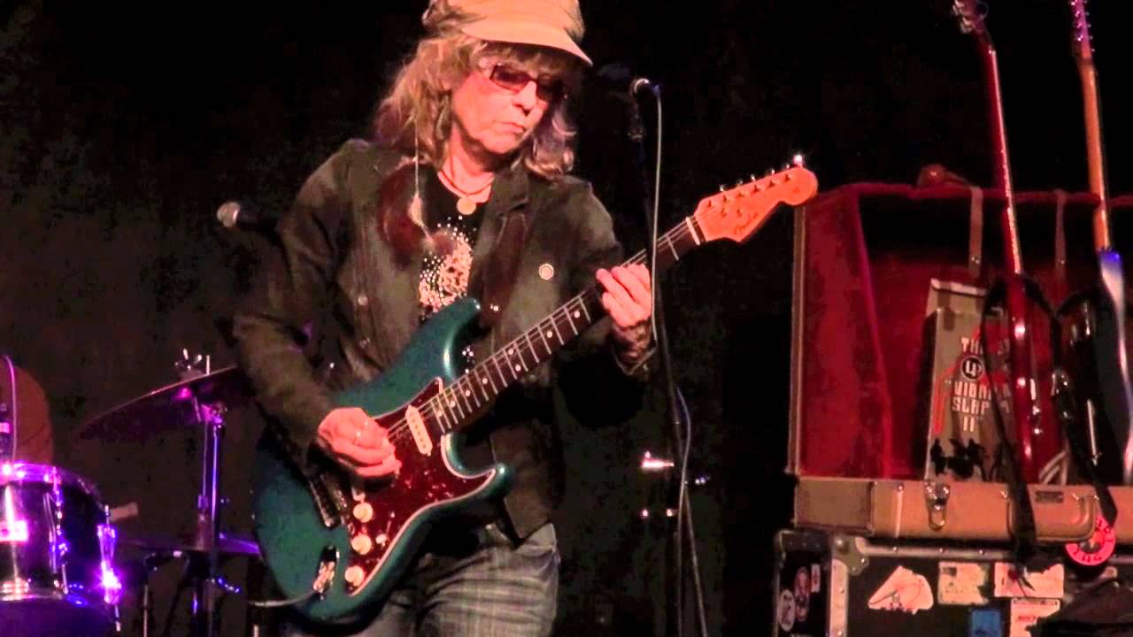 DEBBIE DAVIES - "JUST CAME TO PLAY" - YouTube