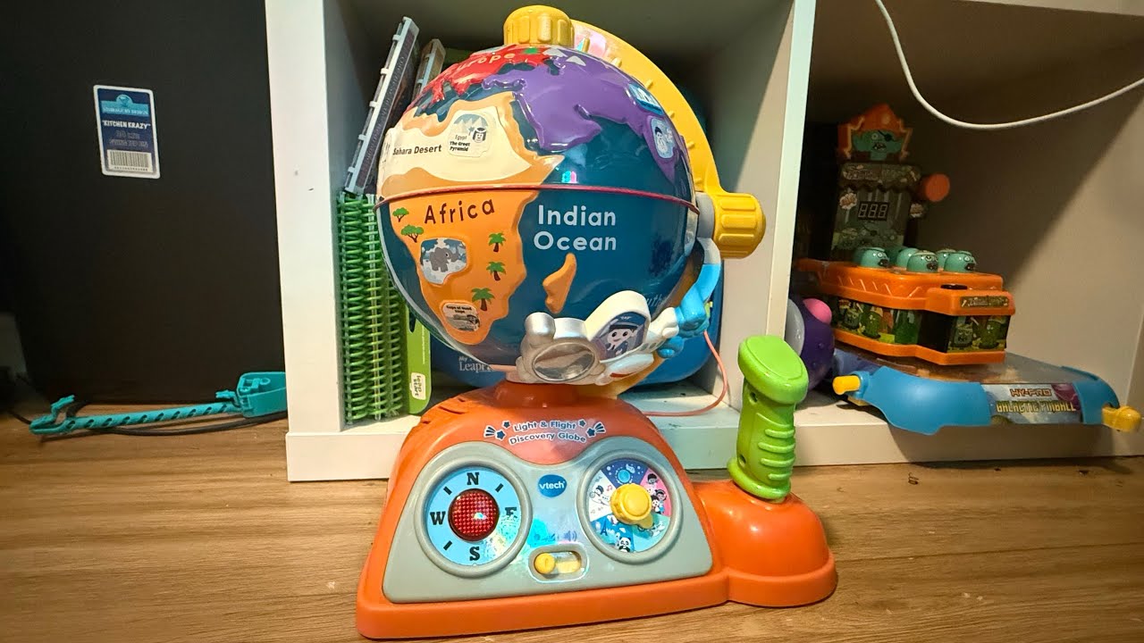 VTech Light & Flight Discovery Globe - YouTube