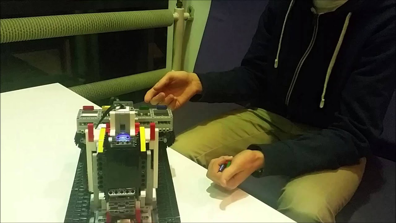 EV3 robot - moving sorting system - YouTube