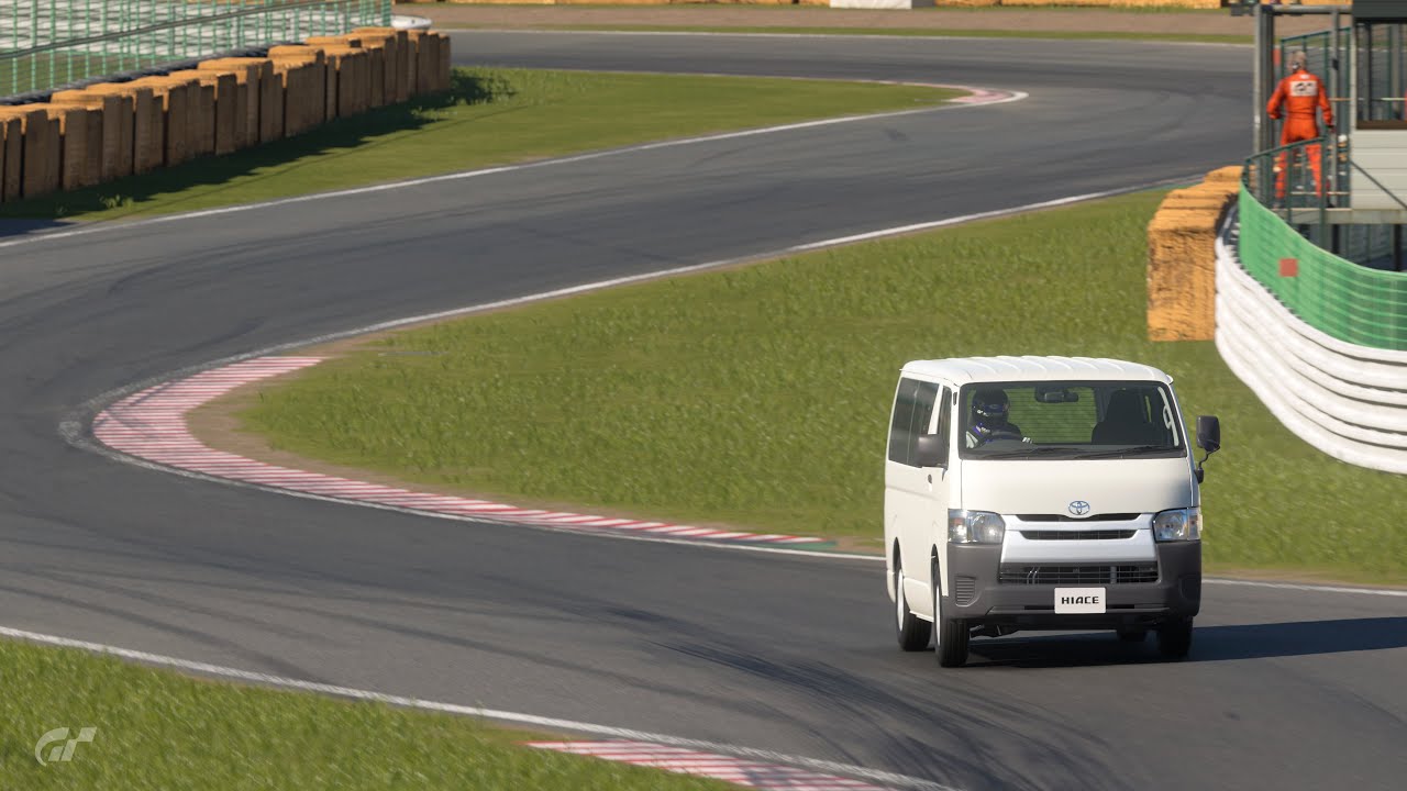 GT7 (PS5) - Toyota Hiace H200 - Tsukuba Circuit - YouTube