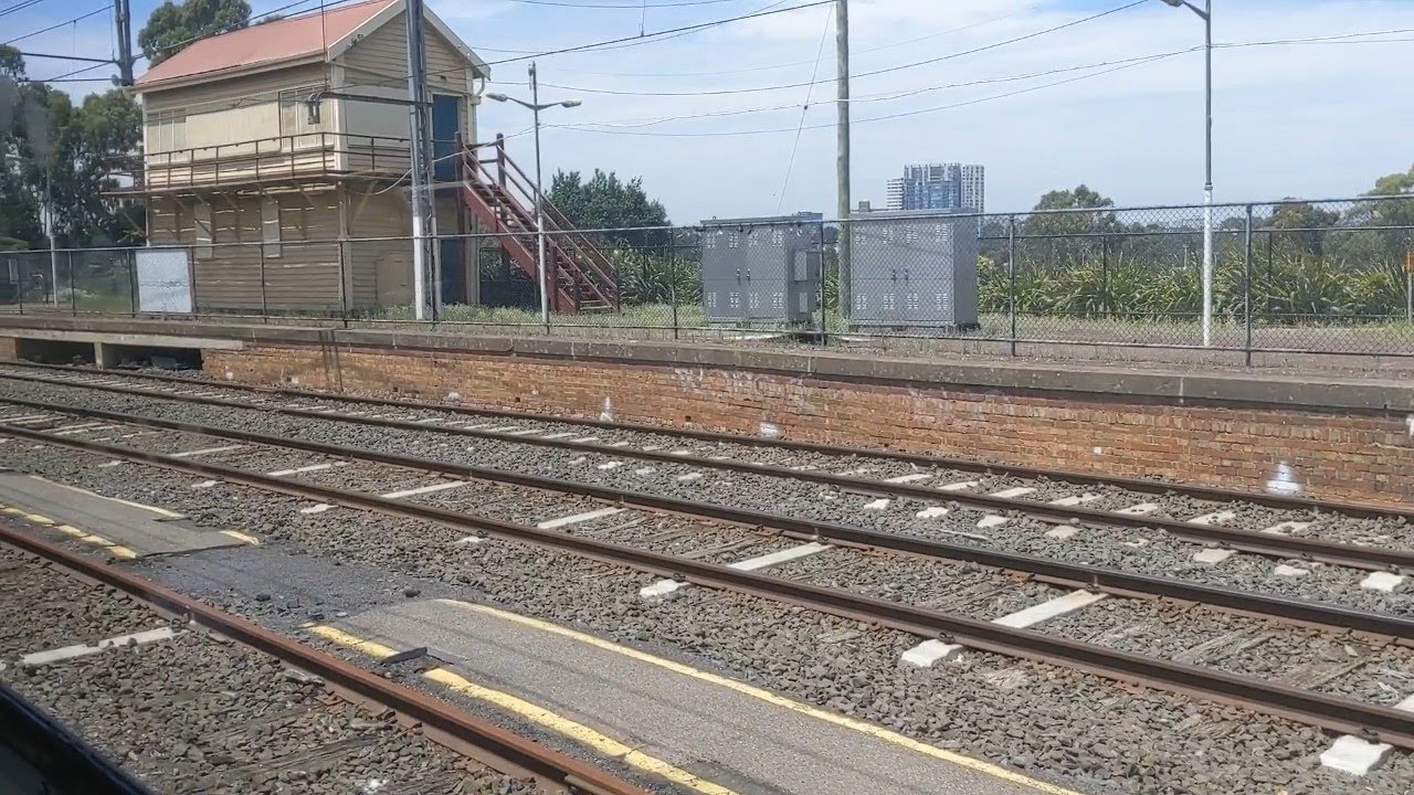 A trip on the Flemington Racecourse line (Melbourne Railway Vlog 157 ...