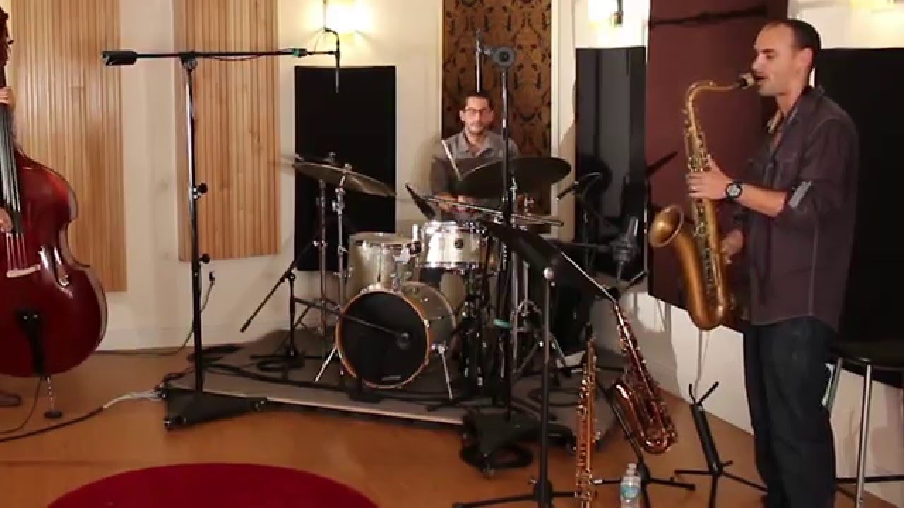 Rodolfo Zuniga Surfaces " At the Peak " - YouTube