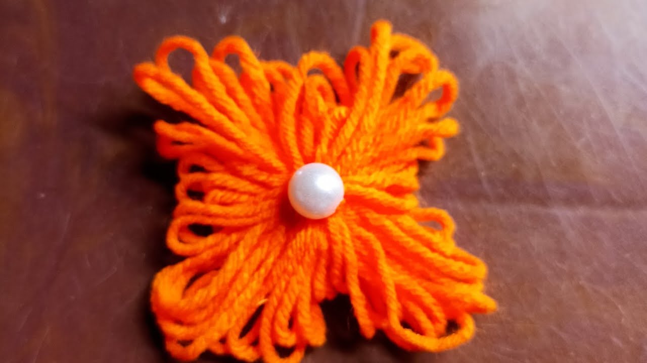 It's So Easy Woolen Craft Idea With Hair Comb !! Beautiful Woolen ...