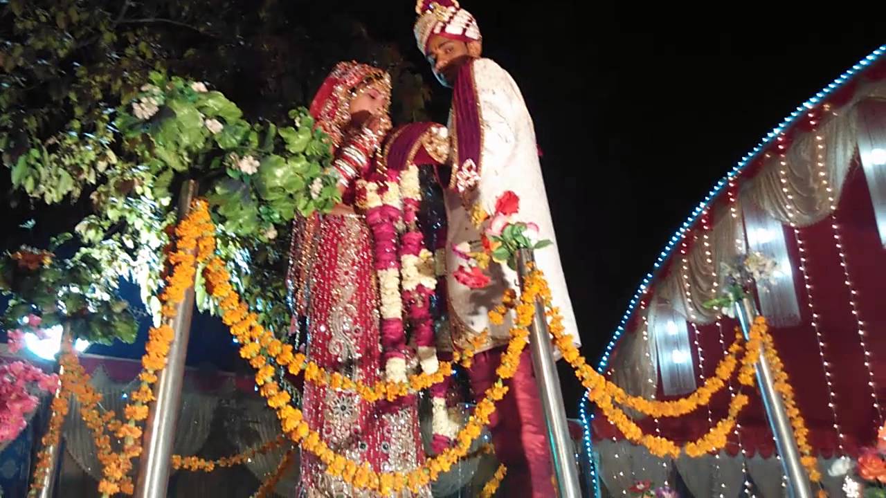 Indian wedding (Jaimala) Rasehta - YouTube