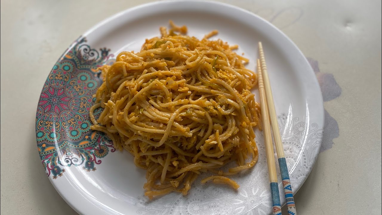EGG CHOWMEIN RECIPE 🍜 - YouTube