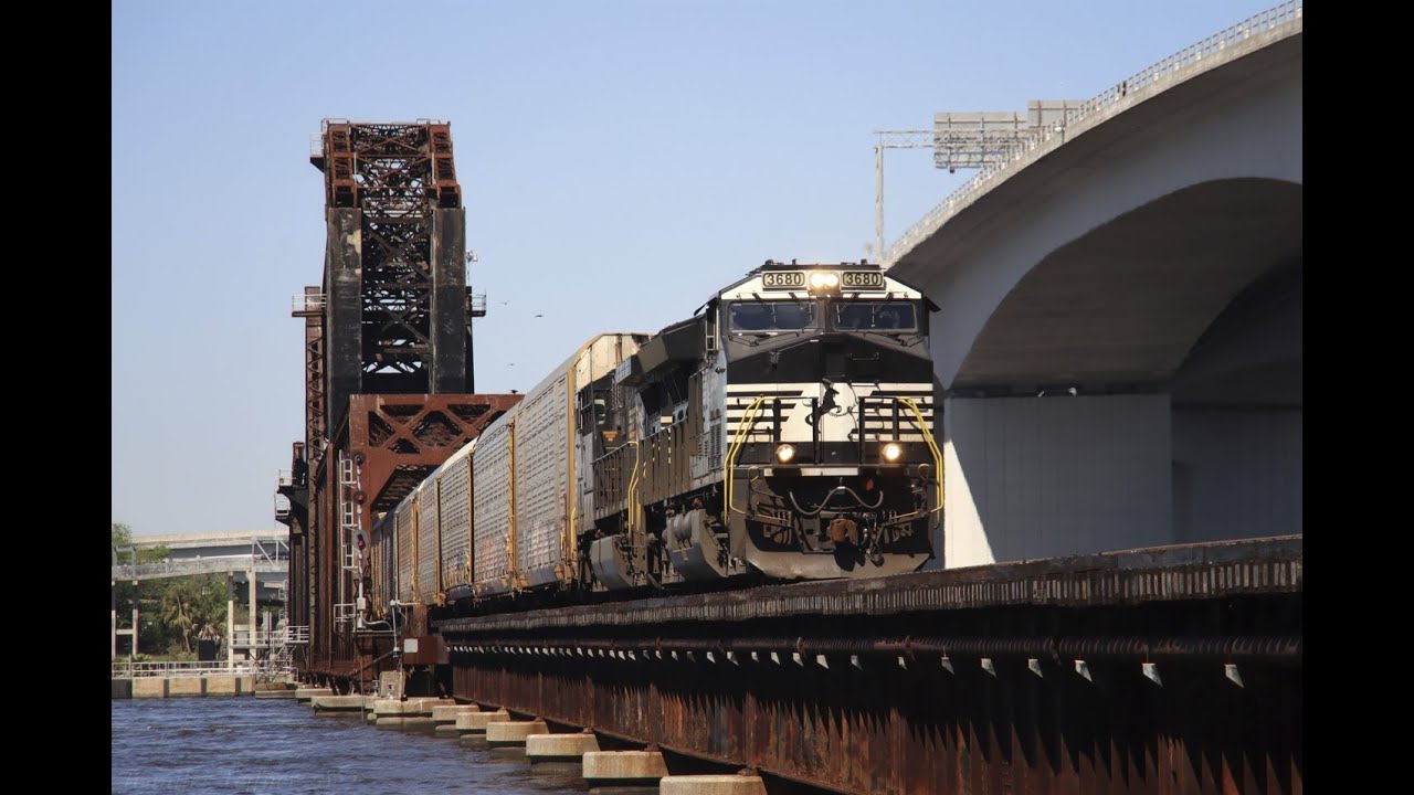 2 trains in 2 hours at the Jacksonville, FL Drawbridge 3-11-23. - YouTube