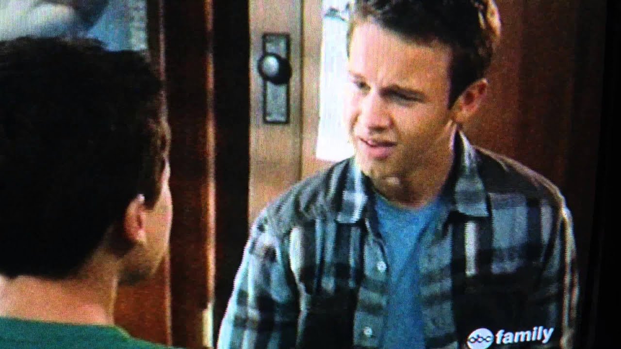 Jude And Connor Kiss (Jonnor) The Fosters - YouTube