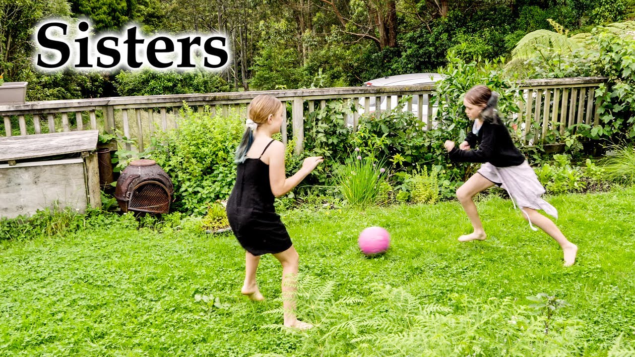 Sisters - New Year's Eve Football #4k #newzealand #lovingnature - YouTube