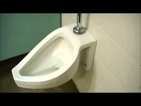 Two Regurgitating American-Standard Urinals. - YouTube