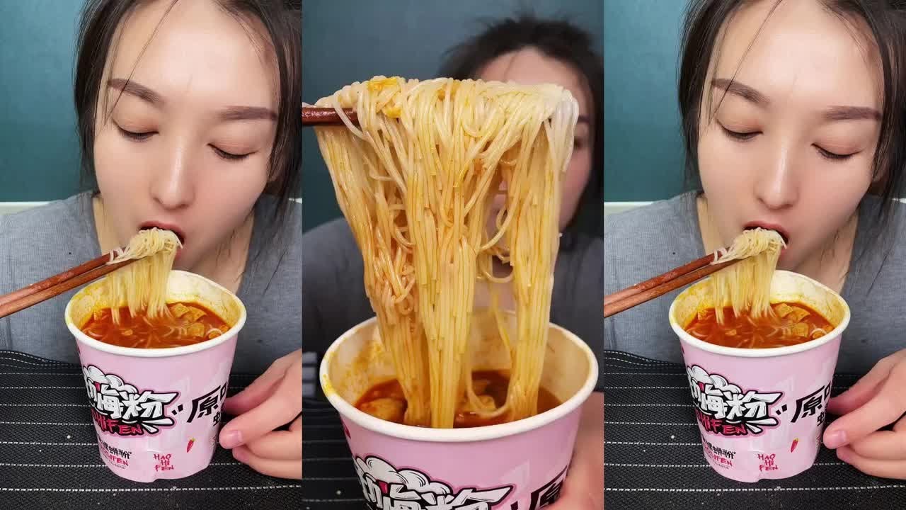 ASMR MUKBANG| Yakisoba Fire noodles! Frank Sausage, Vienna Sausage ...