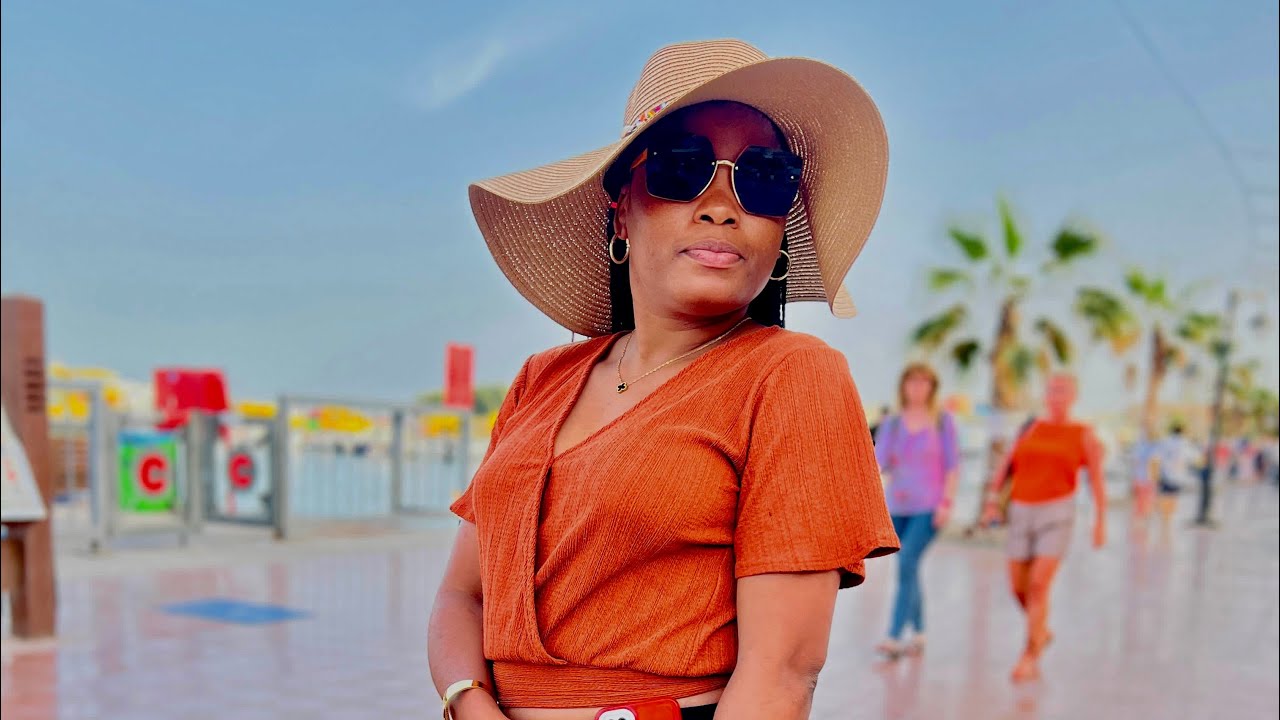 Guys ann al travay ak mwen e konn tout Sam fè kom Job . Ekip solid la tal aplodim ak queen nan ...