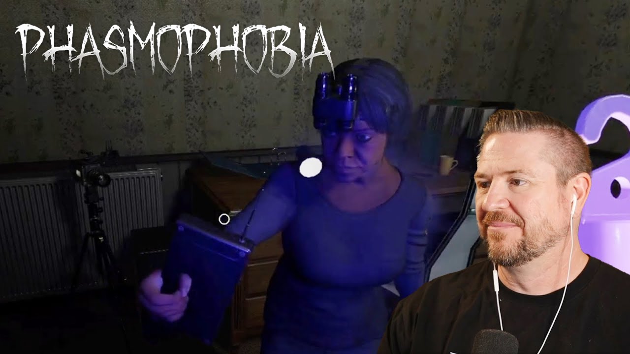 Teaching MisterJoker Our Ultra Try Hard Mode in Phasmo! - YouTube