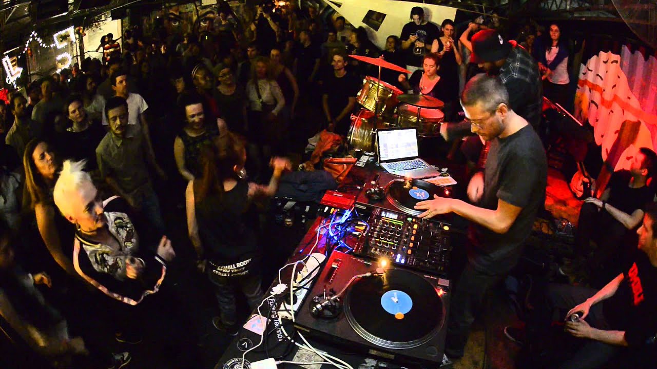 DJ Agent 86 Battle 8 Round 2 Vs Perfect Strangers part 1 - YouTube