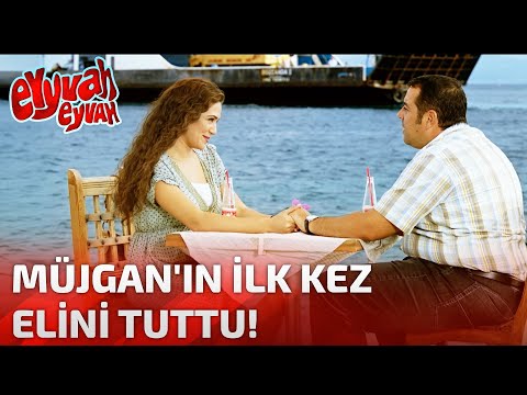 Müjgan'ın İlk Kez Elini Tuttu! - Eyyvah Eyvah 2