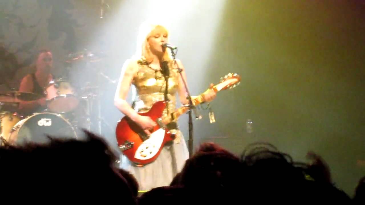 Hole (Courtney Love) performing Violet Live at the Henry Fonda on April ...
