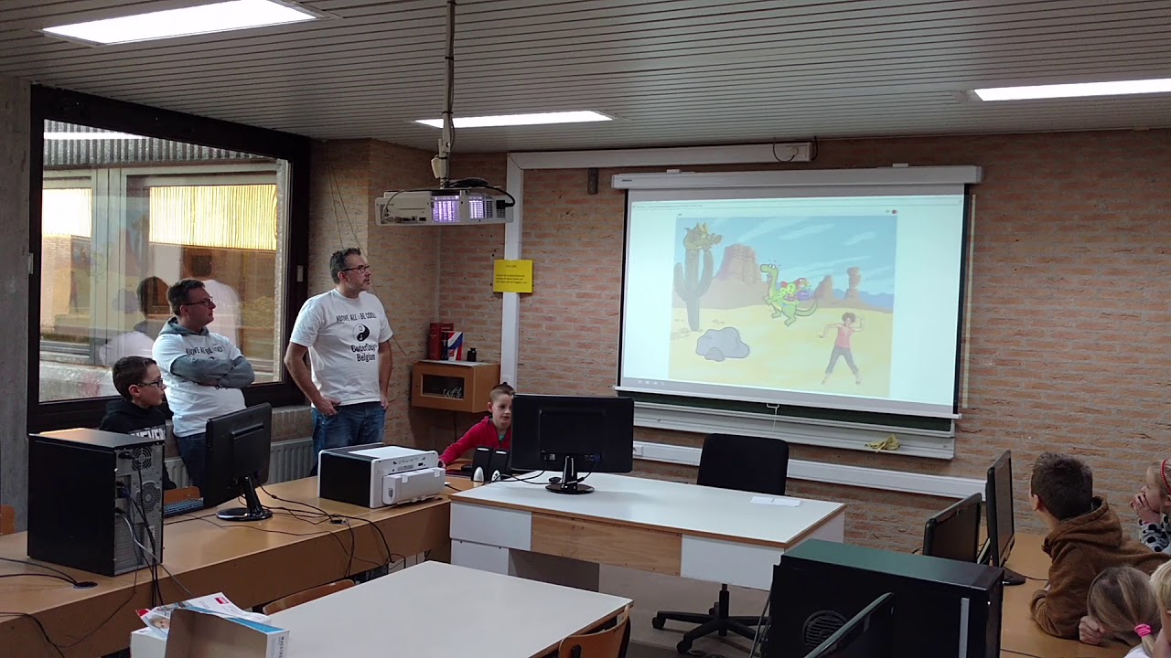 Coderdojo Torhout - Jonas - YouTube
