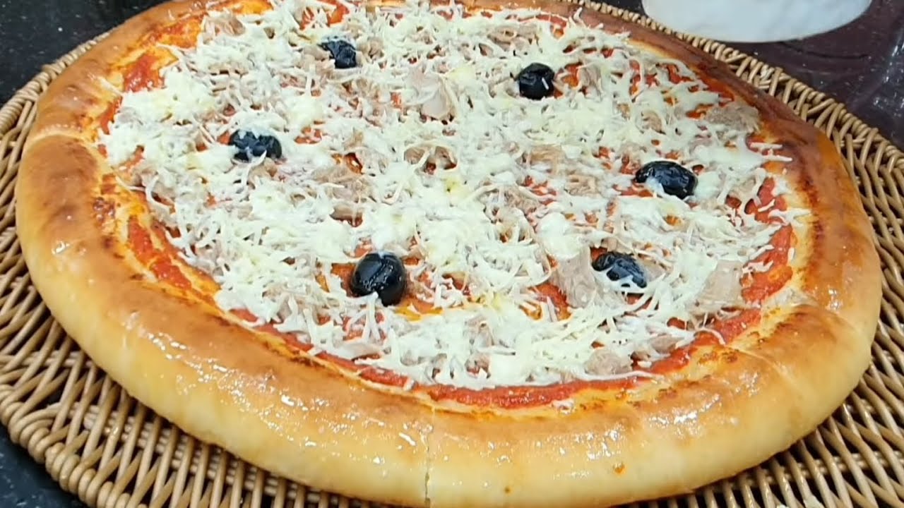 Pizza délicieuse facile et inratable mieux que celle du resto - YouTube