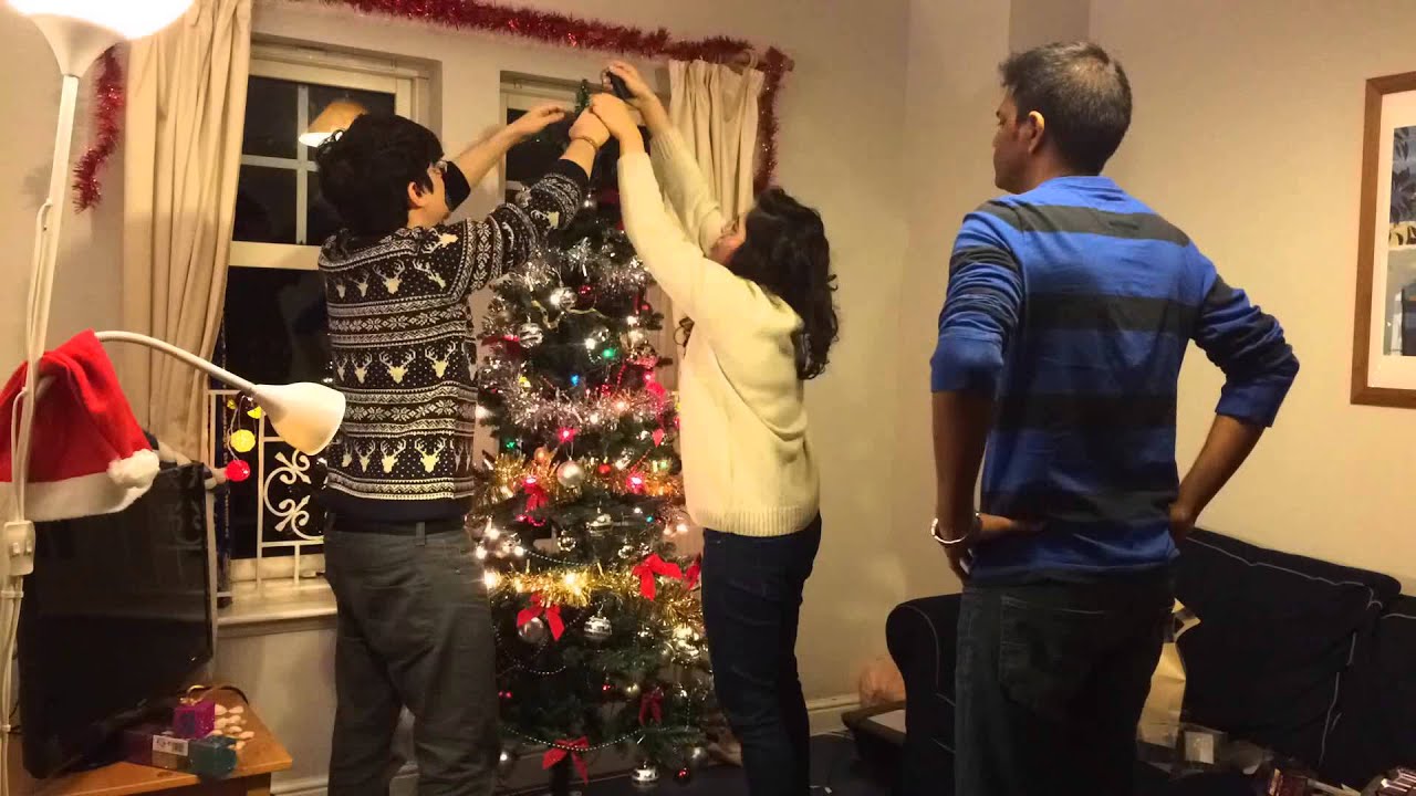 Christmas tree time lapse - YouTube