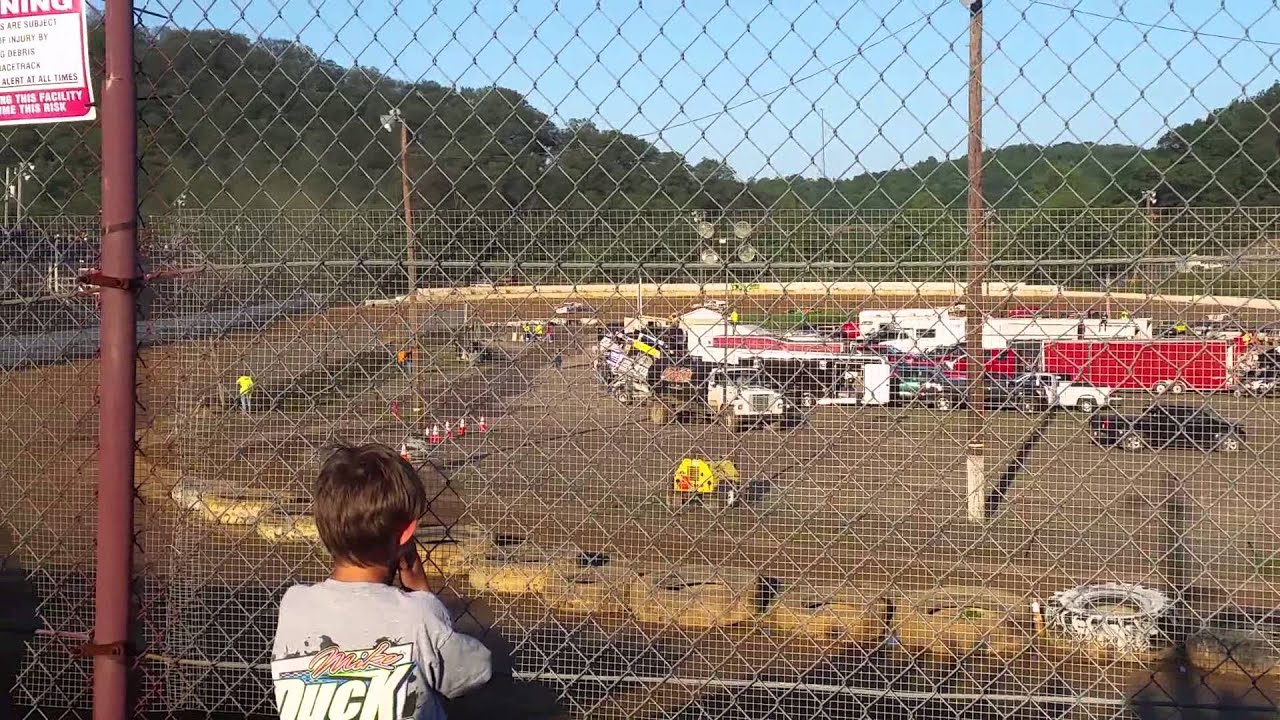 Devin Weyandt #88 - 1st Race in Street Stock - Heat Race - Hesston ...