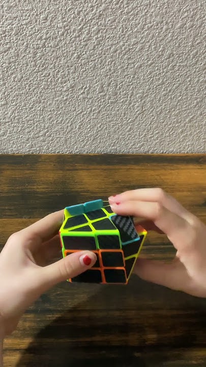 Weird Rubik’s cube loop!!! #shorts #cube #cubing #funny #loop #rubikcube - YouTube