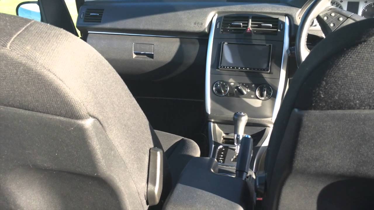 Mercedes B170 - YouTube