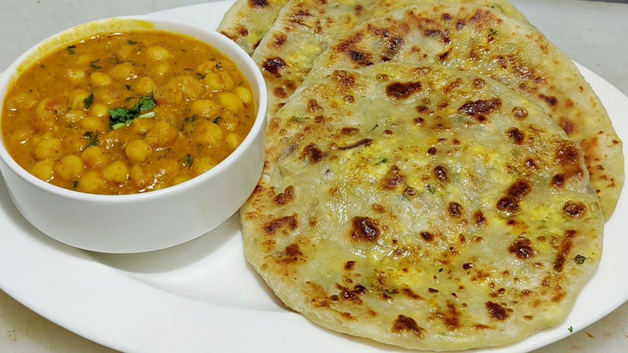 Paneer Kulcha recipe | पनीर कुलचे बनाने की विधि | Pyaz Paneer Stuff ...