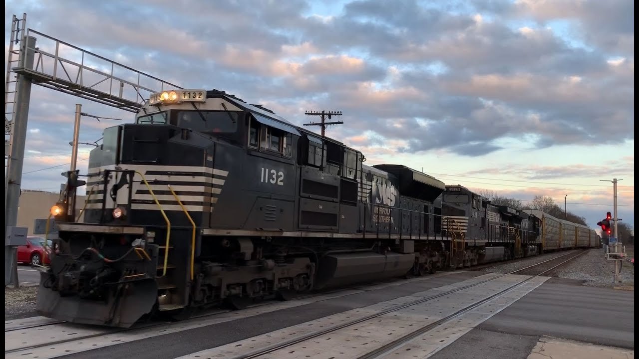 2020-02-08c Norfolk Southern Autorack & Stacks - YouTube