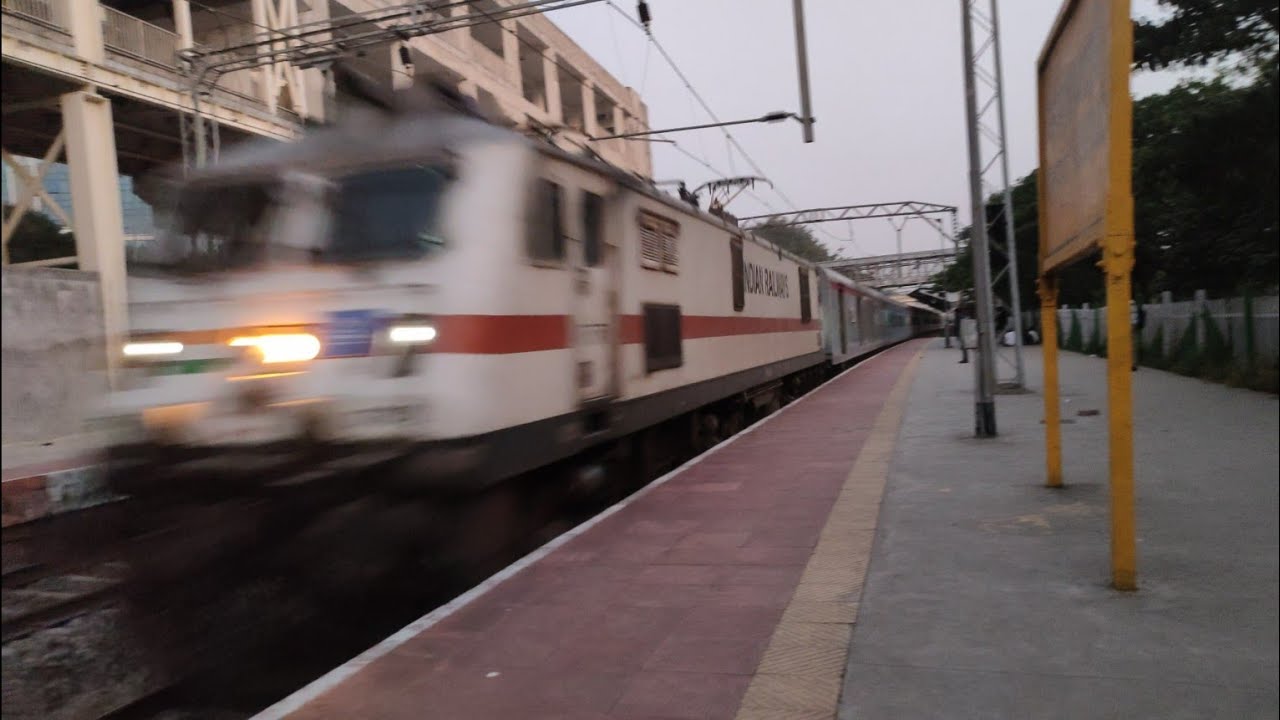 Speedstar WAP7 | 12128 Pune CSMT Mumbai Intercity Superfast Express ...
