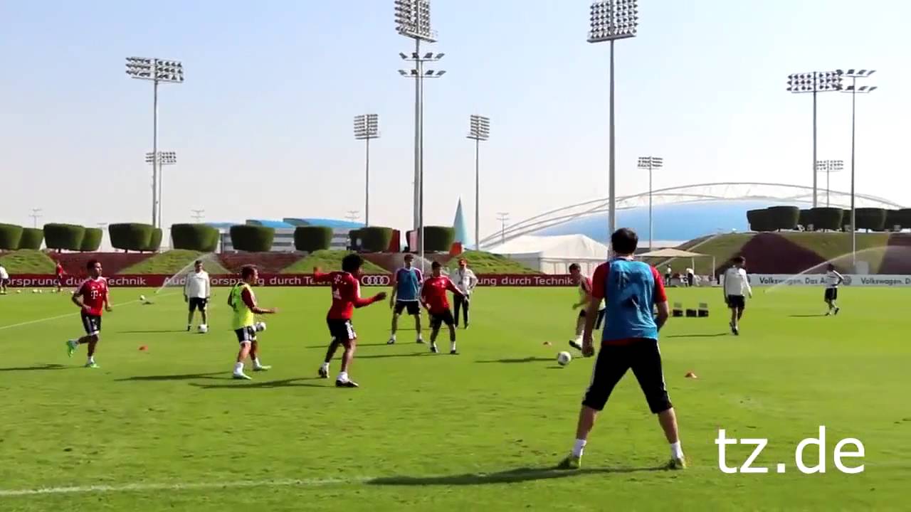 Pep Guardiola: Rondo Posesión 4x4 +3 Pivotes en el Bayern Munich - YouTube