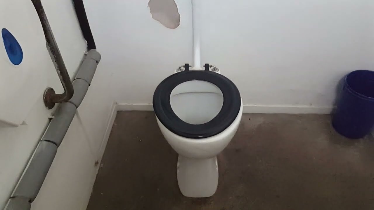 1970s HLSP Shires Lynx & Armitage Shanks Talbot WC (3 of 3) - YouTube