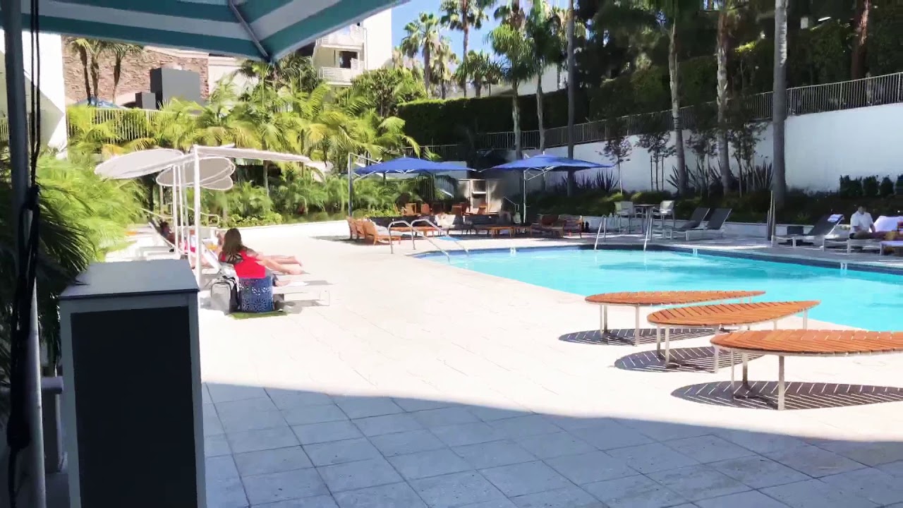 Irvine Marriott Pool 🏊 M Lounge 🍽☕️ Footage - YouTube
