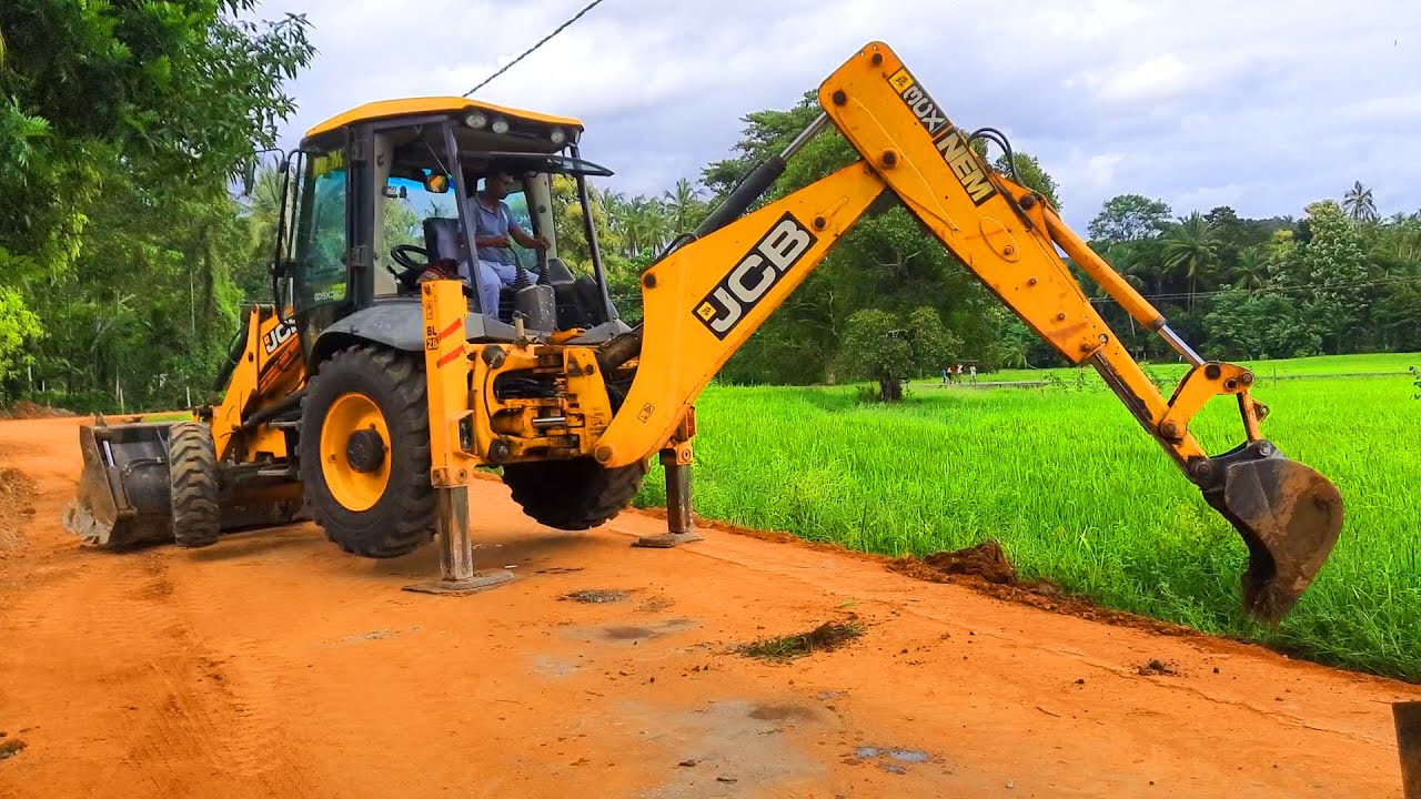 Extreme Heavy Machine Skills Leveling Hilly Narrow Road JCB 3CX Backhoe ...