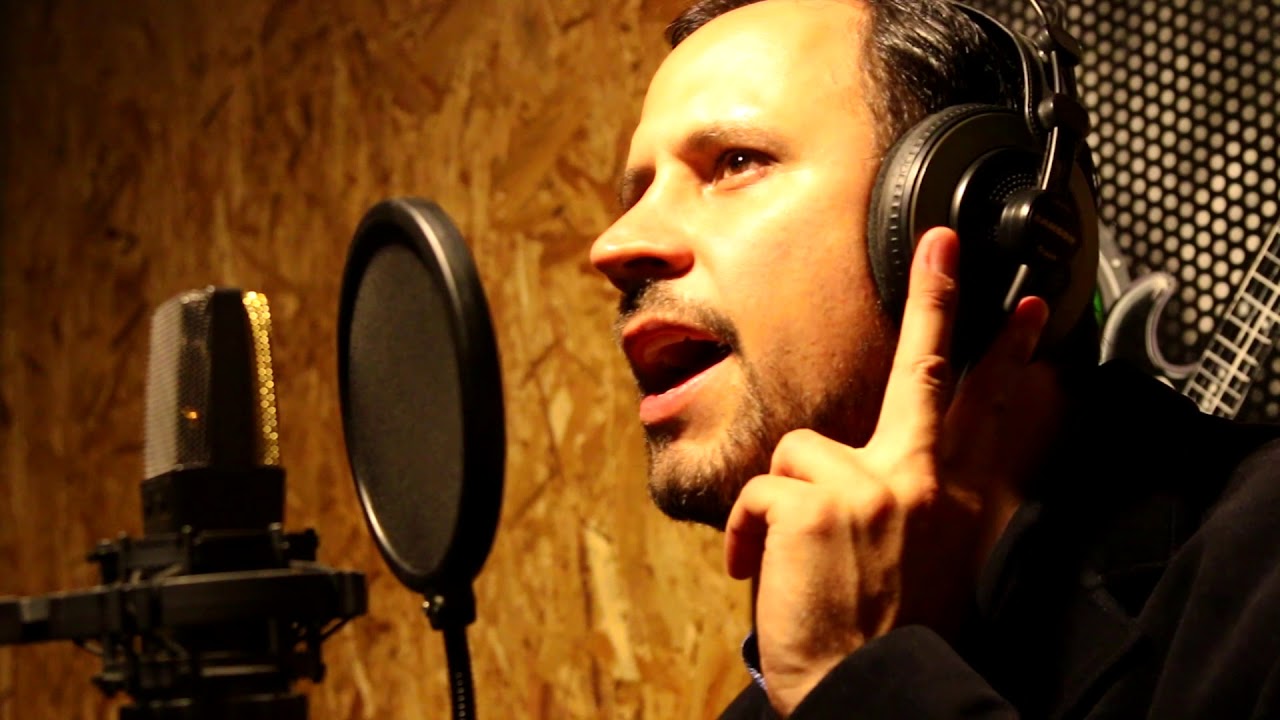 Carlos Montalvan - Estoy Solo Otra Vez (Official Video) - YouTube