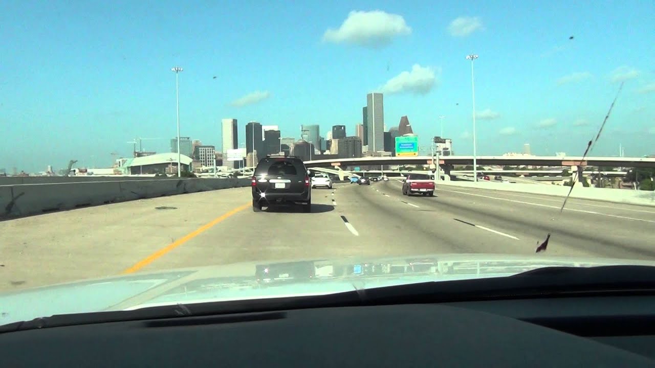 Driving route 59 in Houston - watching the Houston skyline - YouTube