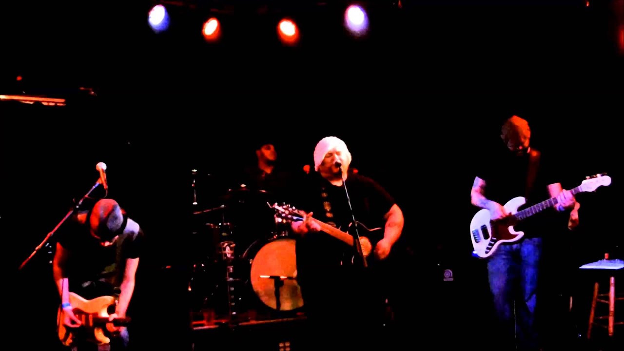 Paco Estrada - Breaking Down @ Darwins 09-27-13 - YouTube