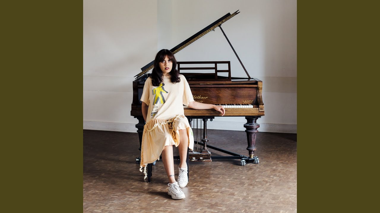 VI (Friends) - YouTube