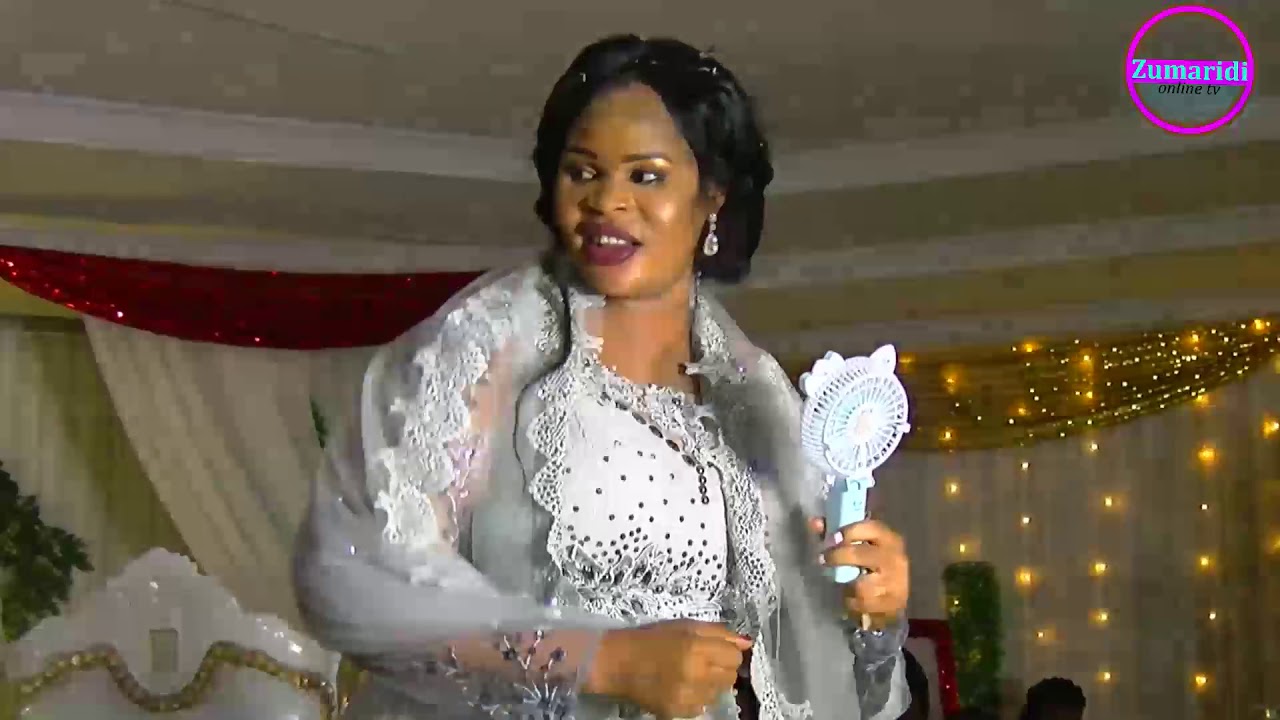 MFALME ZUMARIDI - ALIVYOFUNGUA BURUDANI SIKU YA KUZALIWA 19/10/2019 ...