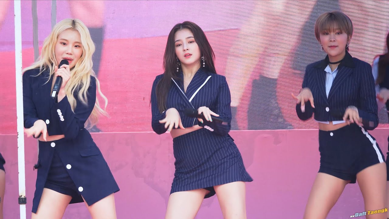 180512 낸시 Nancy 모모랜드 MOMOLAND '뿜뿜 BBoom BBoom' @청소년 자원봉사 페스티벌 4K 60P 직캠 ...