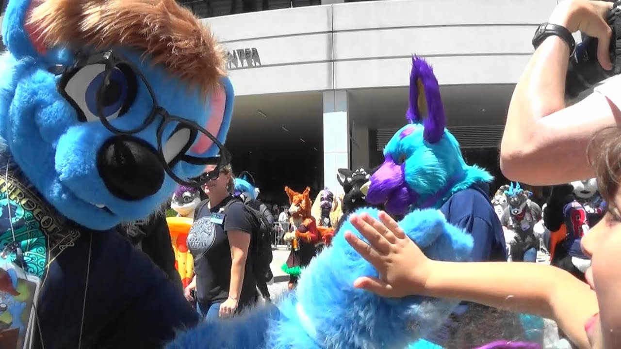 Anthrocon 2018 Fursuit Parade - YouTube