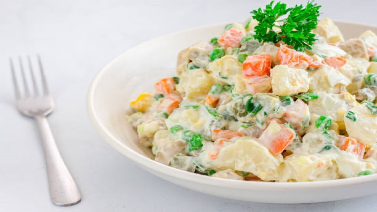 Receta e sallates ruse qe sduhet te mungoj ne tryezen e fundvitit ...