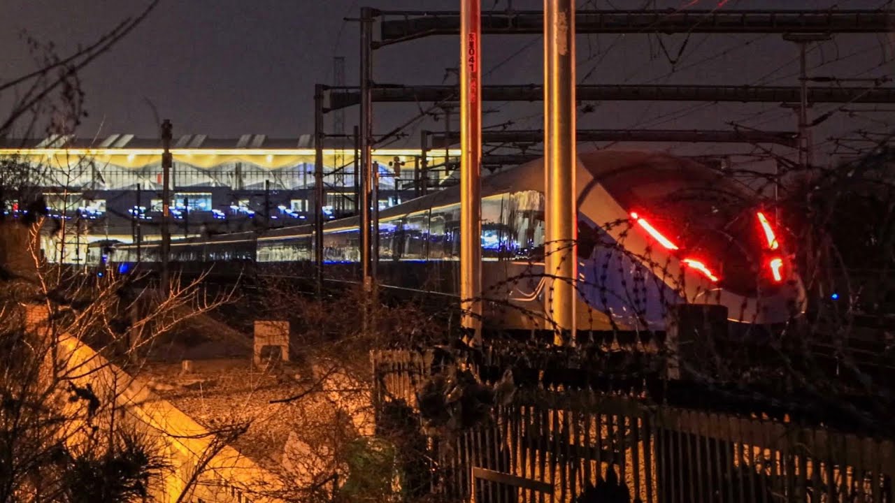 China Olympic Livery Bullet Train CR400BF-C Enters Beijing Chaoyang ...