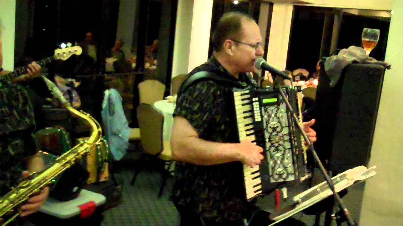 GARY KUNKEL-STRAWBERRIES & RASPBERRIES POLKA - YouTube