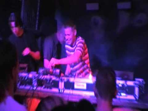 Raggedy Andy @ AMIDST THE GLOOM - YouTube
