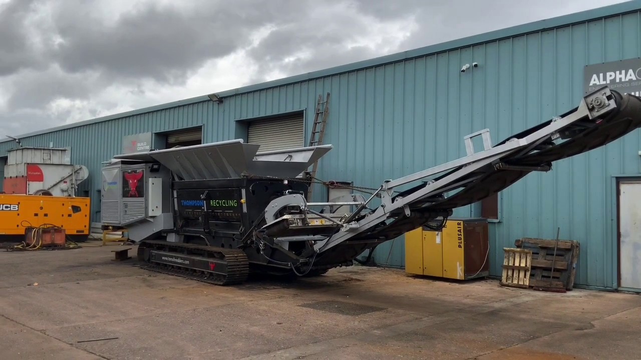 British Engineering at its best - YouTube