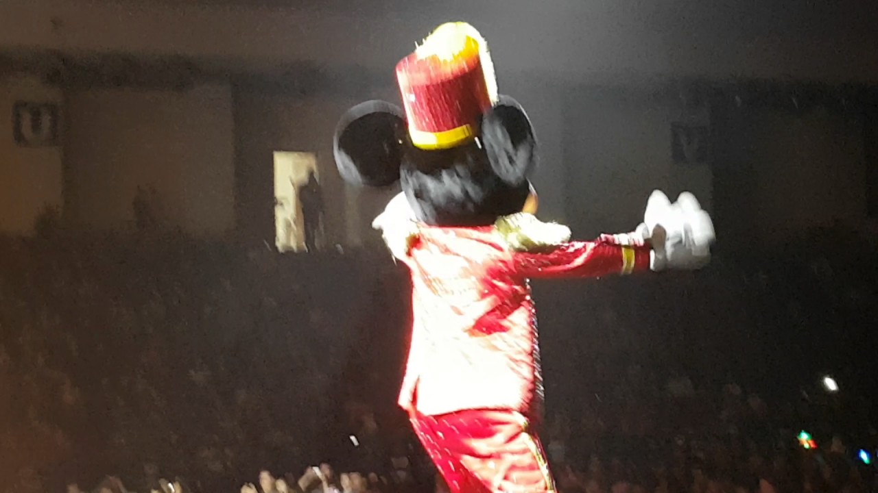 Disney on Ice Torwar Warszawa - YouTube