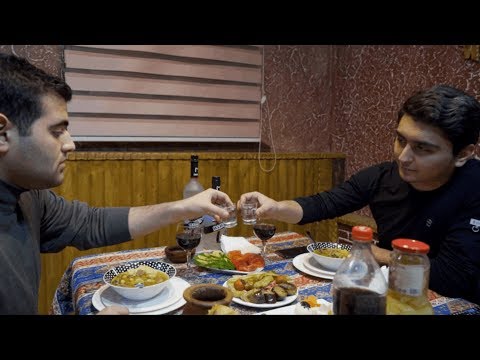 Yeməkdar artist - Piti qonaqlığı