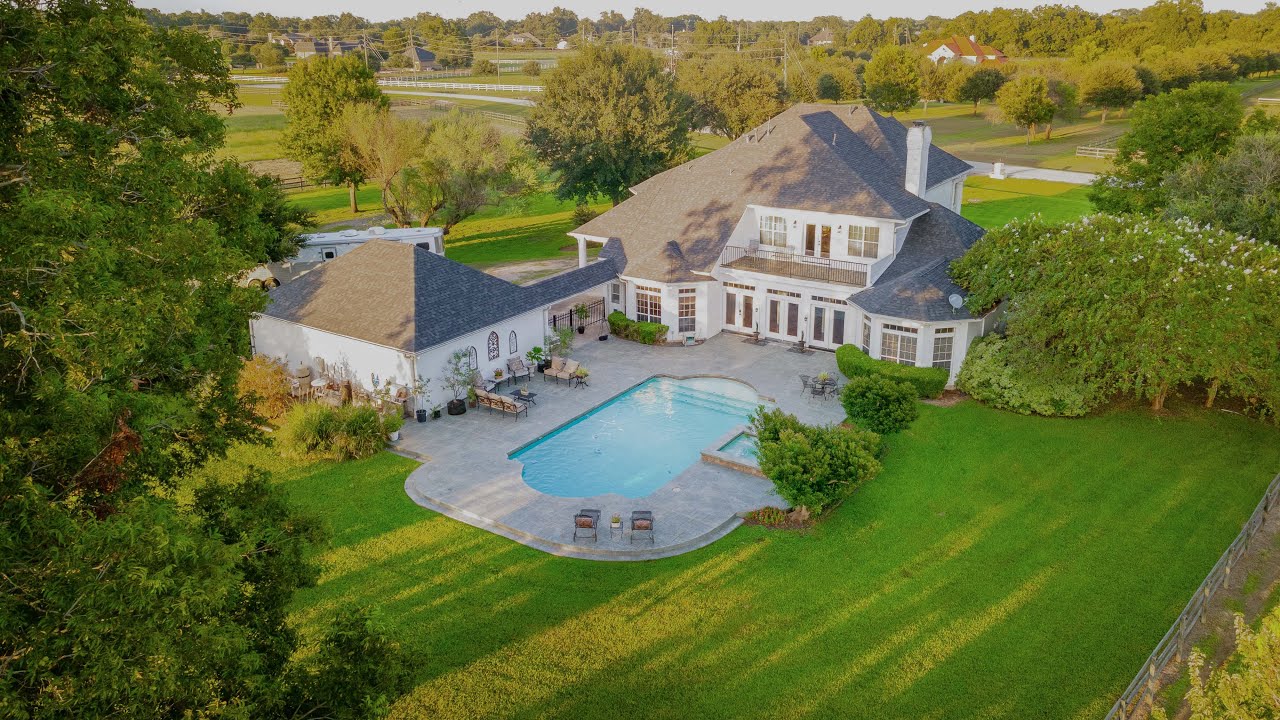 Texas Ranch Living | 1635 Futurity Ln | Cinematic Real Estate Video ...